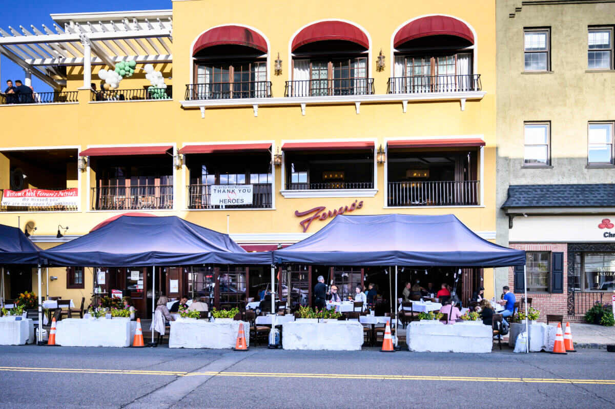 Outdoor Dining – 7 Tips to Attract Diners But Keep Pests Away - Western ...